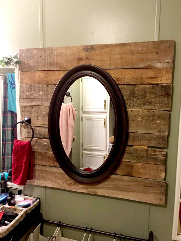 Pallet Bathroom Mirror – Rispa